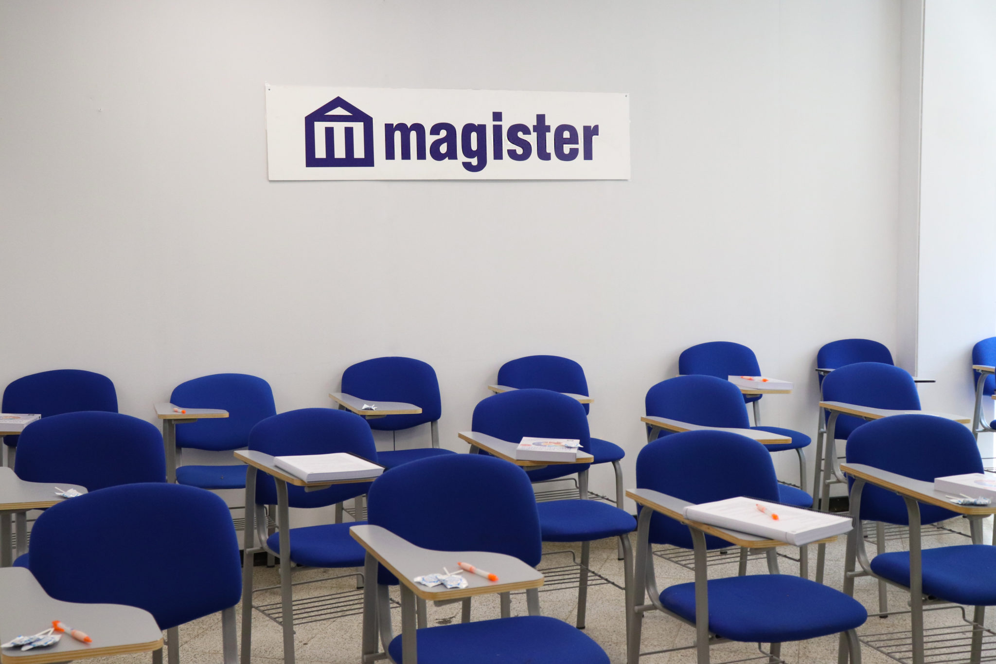 Historia de Magister - Magister